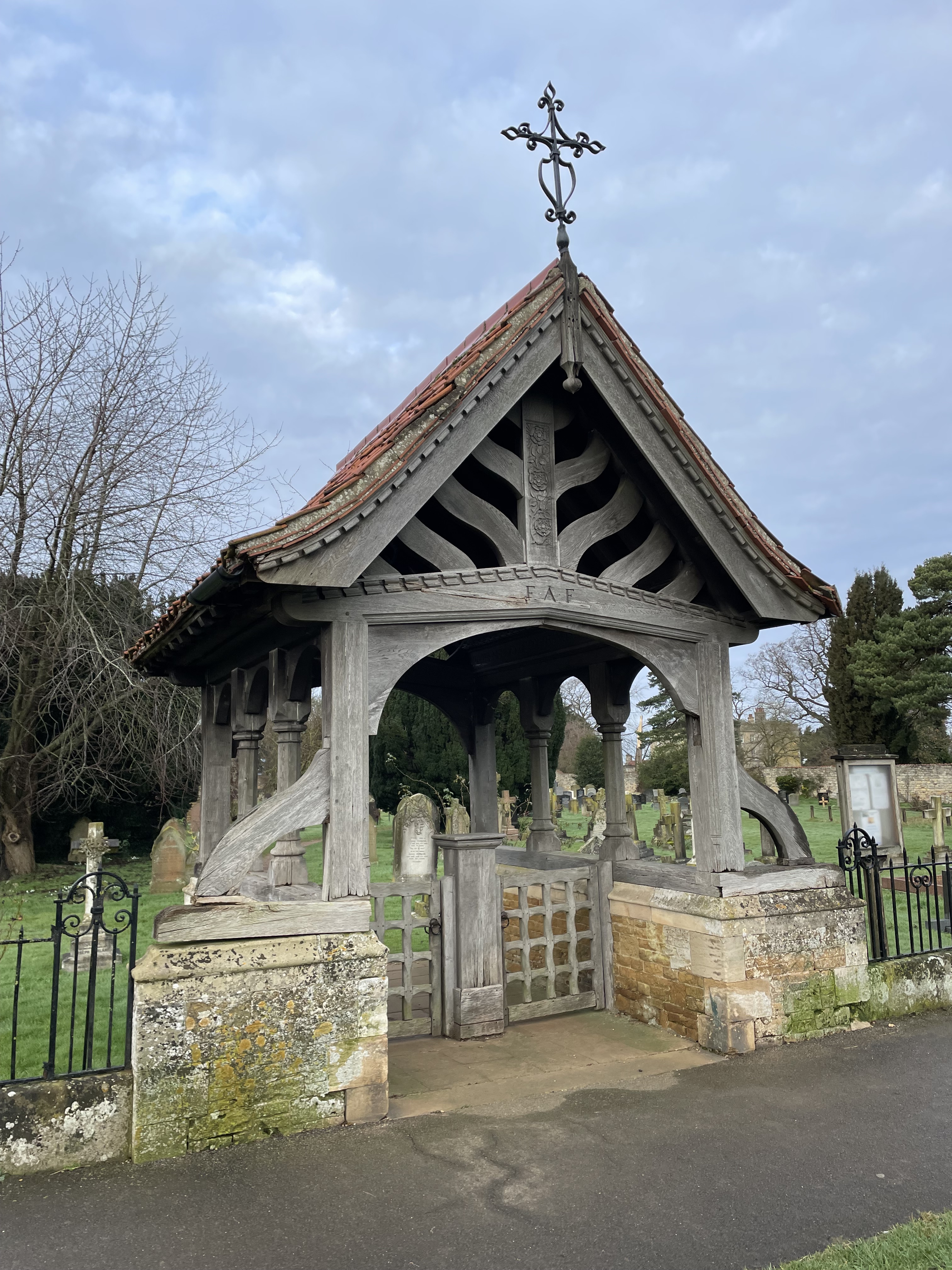 A 9 mile circular walk from Fulbeck. – My Walking Journeys